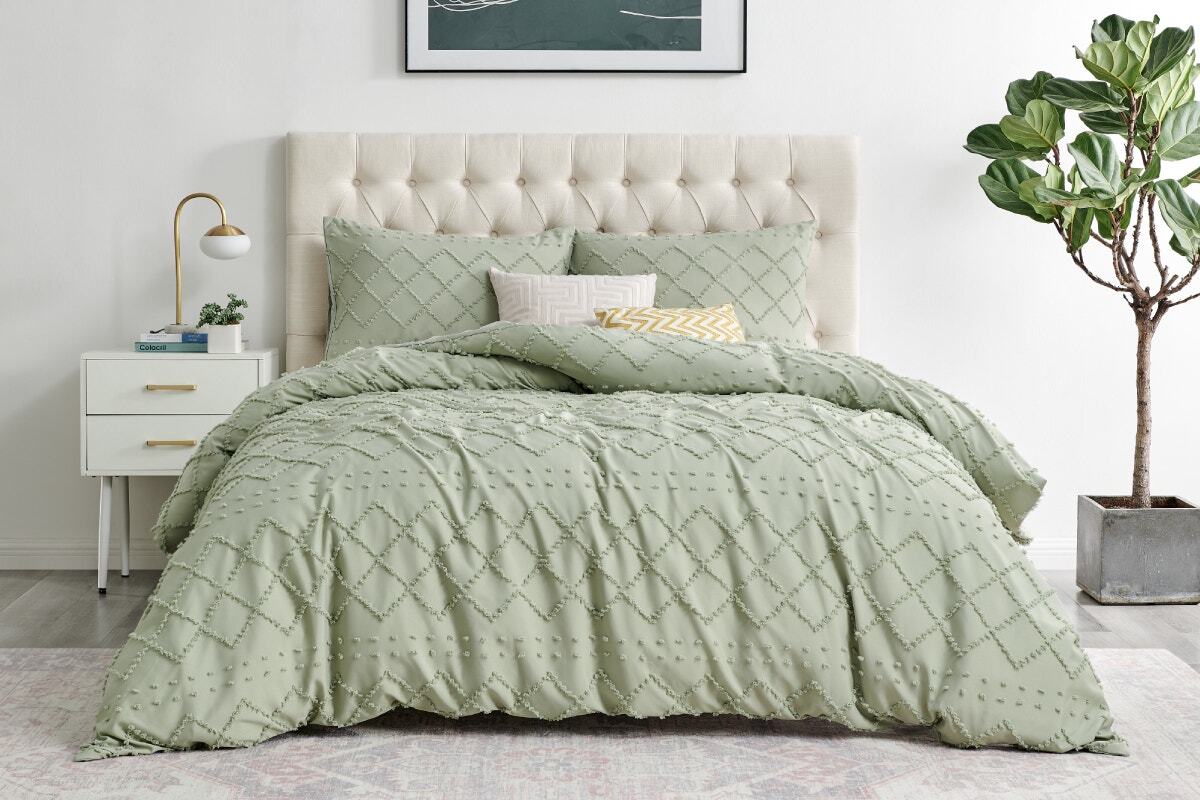 Ovela Tilly Tufted Quilt Cover Set (Desert Sage, Queen)